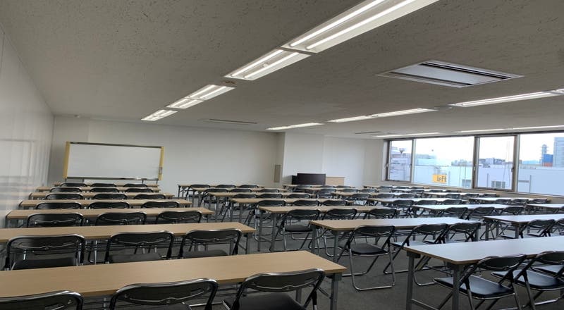 【大会議室(最大93人収容可)】オフィスビル内の貸会議室　打合せ/セミナー等　※鹿児島市天文館エリア 市電駅徒歩1分