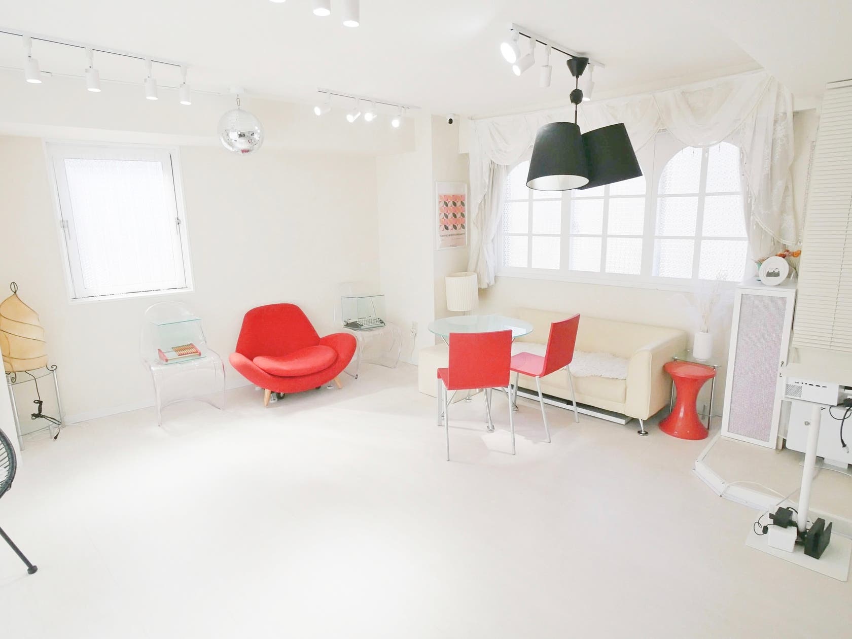 【GW割引】駅1分✨自然光✨白基調✨ポートレート✨コスプレ✨インタビュー✨撮影会✨オフ会の写真1