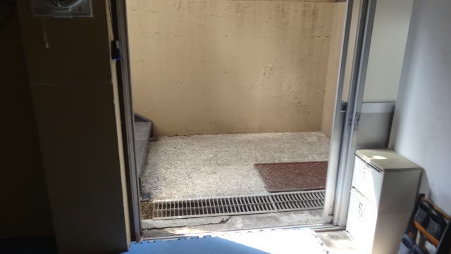 半地下の作業スペースや倉庫の写真5