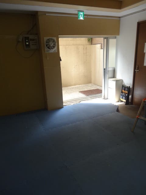 半地下の作業スペースや倉庫の写真6