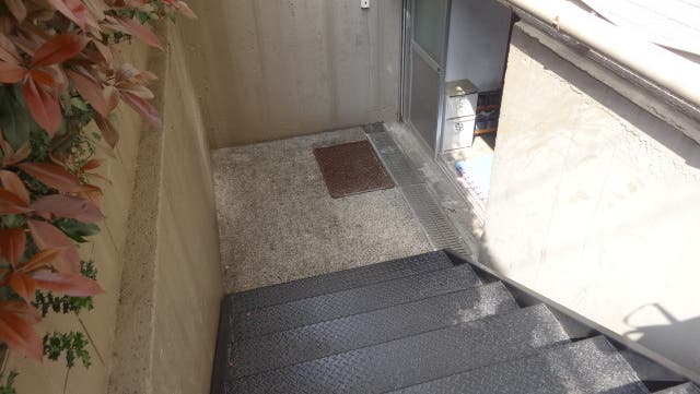 半地下の作業スペースや倉庫の写真7