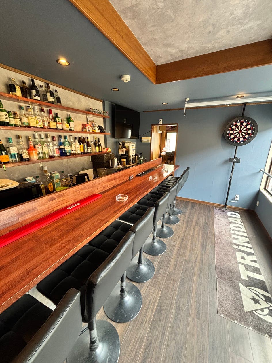 久地駅徒歩２分｜狭小バー・喫煙可・Wi‑Fi有・推し活・撮影の写真1