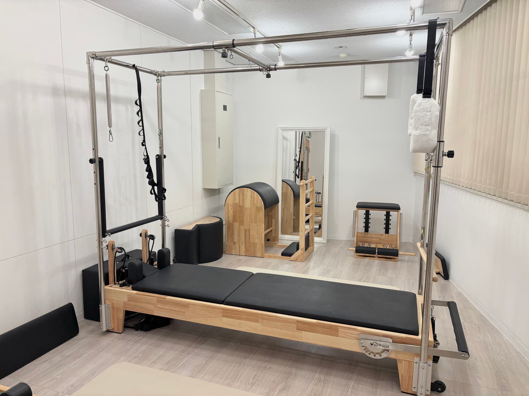 【レンタル ピラティススタジオReset】三宮、元町駅 徒歩5分の写真1