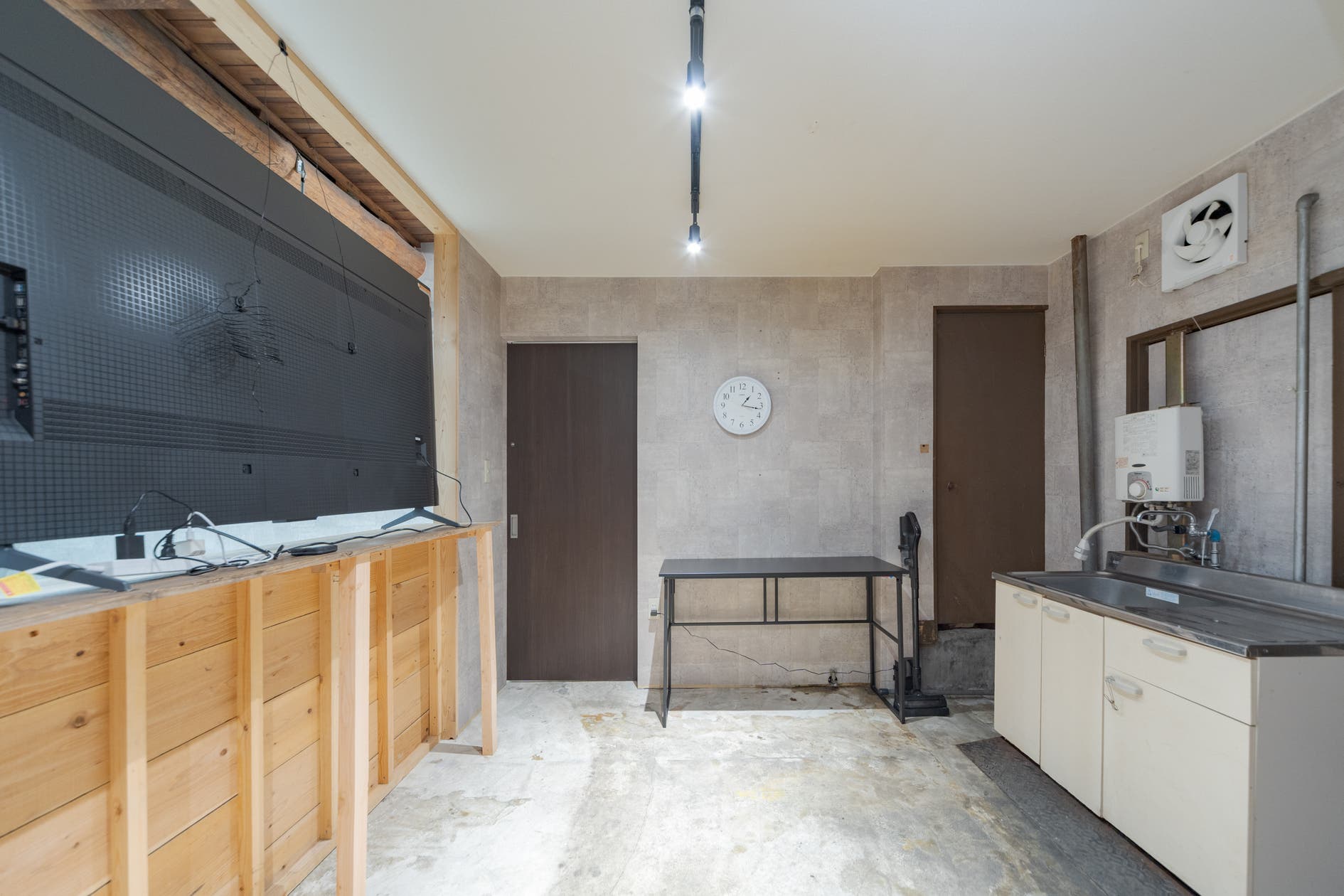 岡山駅西口徒歩5分｜75インチモニター｜最大12名｜レンタル会議室の写真7