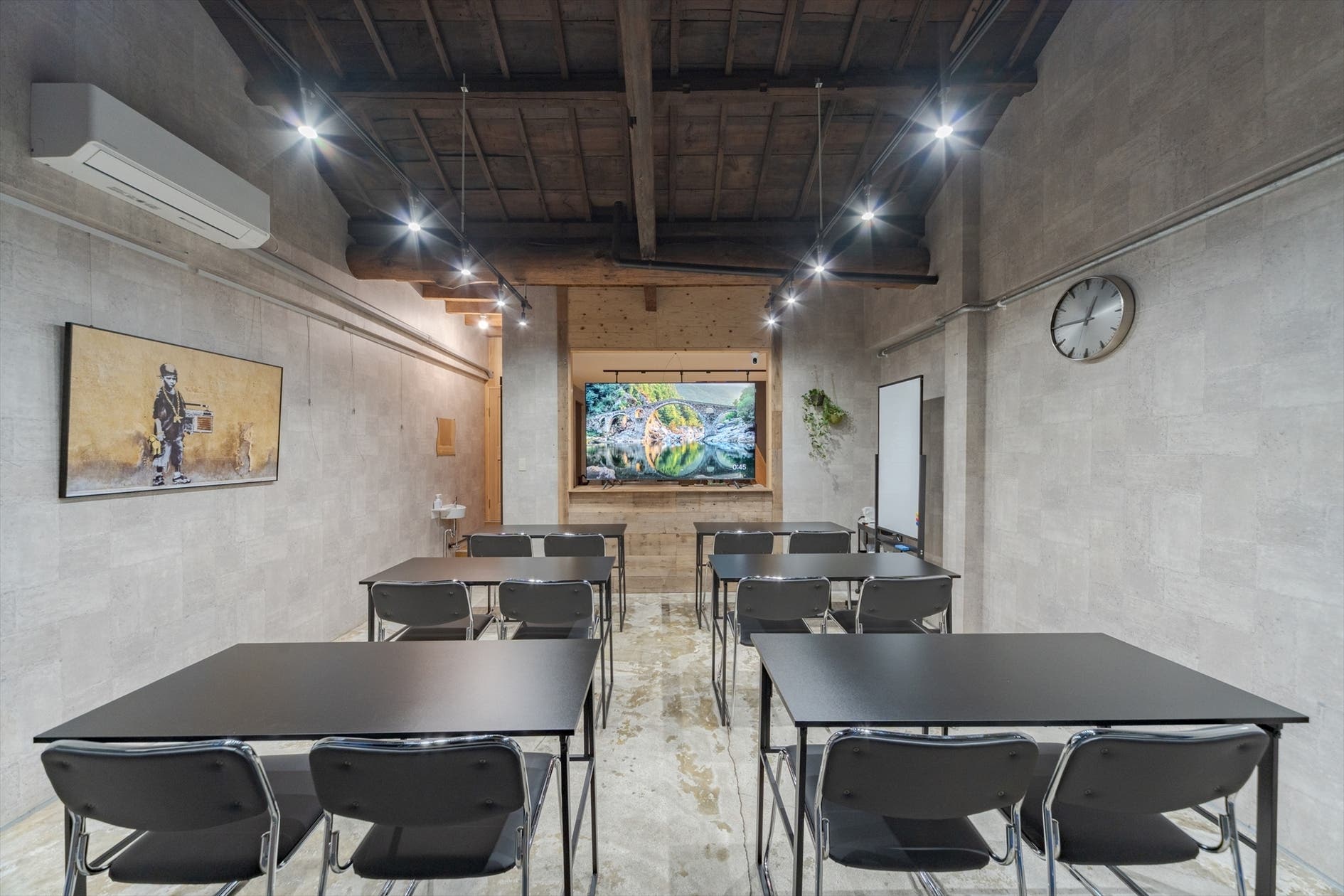 岡山駅西口徒歩5分｜75インチモニター｜最大12名｜レンタル会議室の写真5