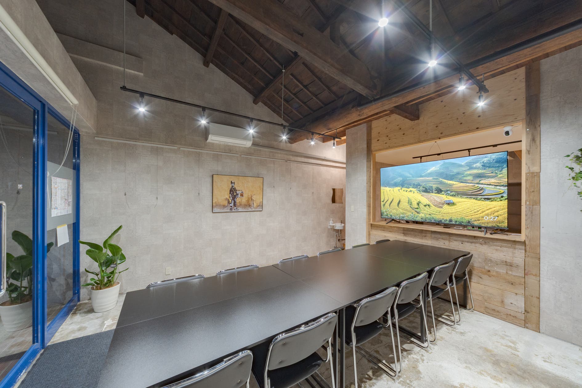 岡山駅西口徒歩5分｜75インチモニター｜最大12名｜レンタル会議室の写真15