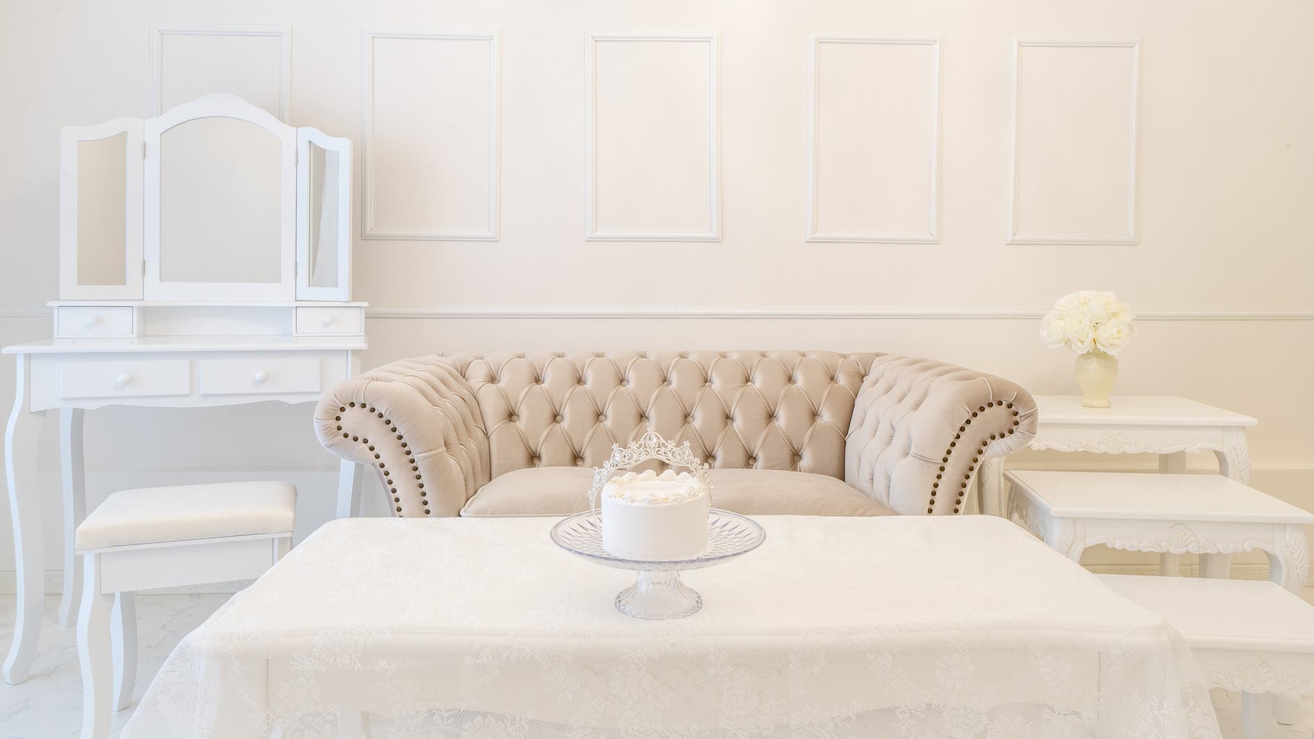     🎀町田駅2分｜推し活・生誕祭にぴったりな白いお部屋の写真16