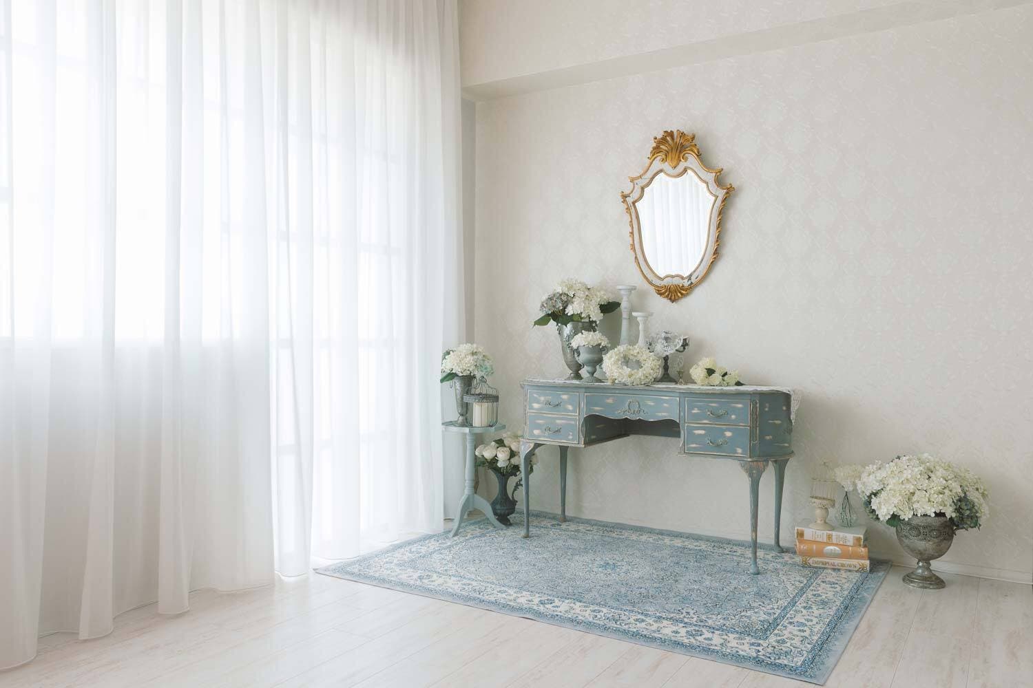 【新宿区】自然光差し込むアンティーク調スタジオ｜季節限定🪻あじさい装飾｜駅徒歩4分｜広告・アパレル・作品撮り・コスプレ📸の写真2