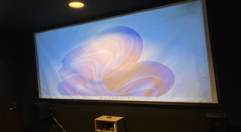 【小倉駅3分・24時間利用可】高速ネット完備｜RTX3060搭載PC・上映OK