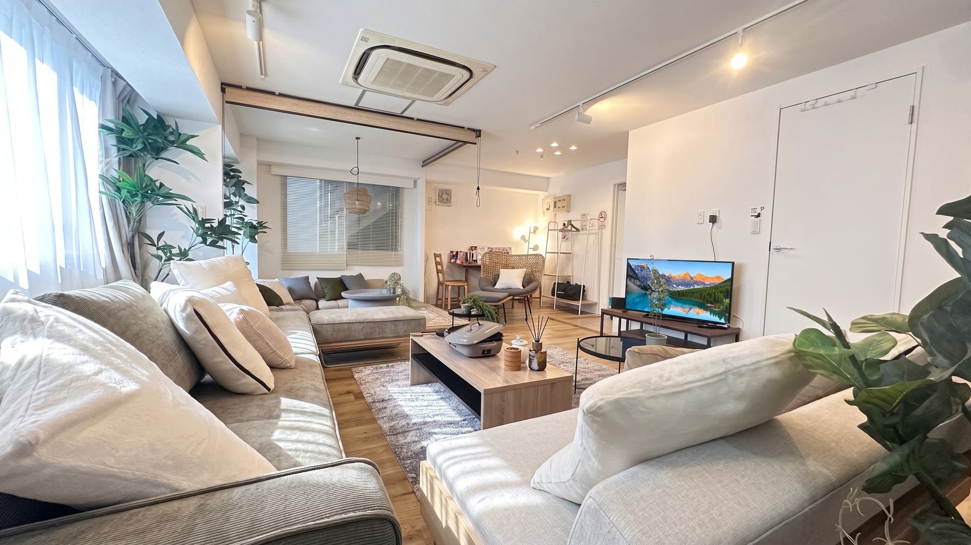 #ウッディGoburin501【新大久保駅/新宿区】駅1分🥳学割🌸推し活/格安💰ケータリングの写真1