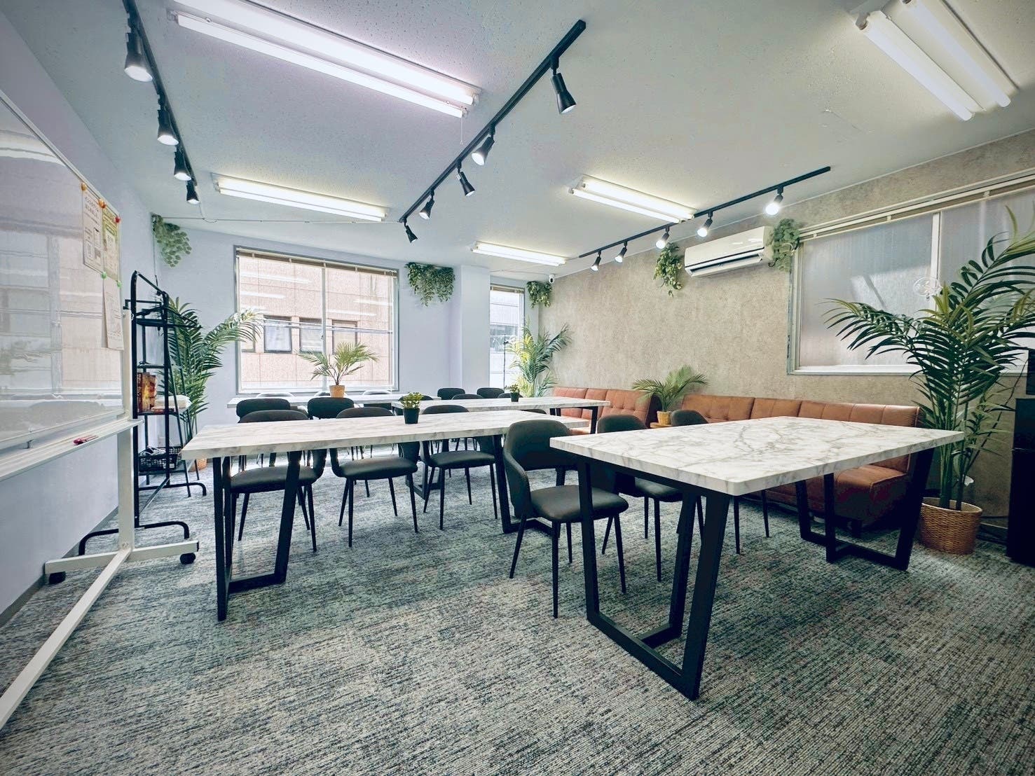 NEW【八丁堀駅2分！宝町駅3分！】最大24名着席/無料Wifi/会議・撮影・女子会・ボドゲ・パーティ・商談等！飲食🍺🍷可！の写真7