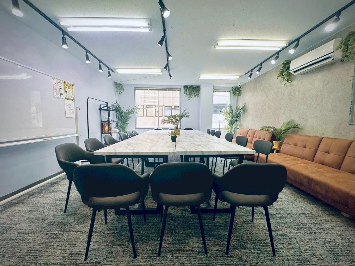 NEW【八丁堀駅2分！宝町駅3分！】最大24名着席/無料Wifi/会議・撮影・女子会・ボドゲ・パーティ・商談等！飲食🍺🍷可！の写真13