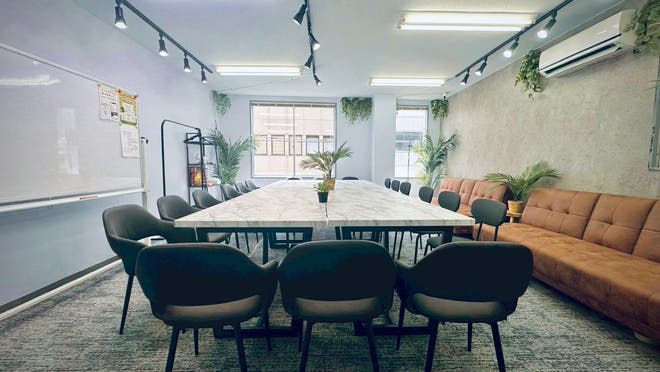 NEW【八丁堀駅2分!宝町駅3分!】最大24名着席/無料Wifi/会議・撮影・女子会・ボドゲ・パーティ・商談等!飲食🍺🍷可!の写真13