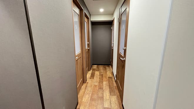 【下北沢駅から徒歩1分】モニター・フリードリンク付き4名会議室(Room C)の写真3