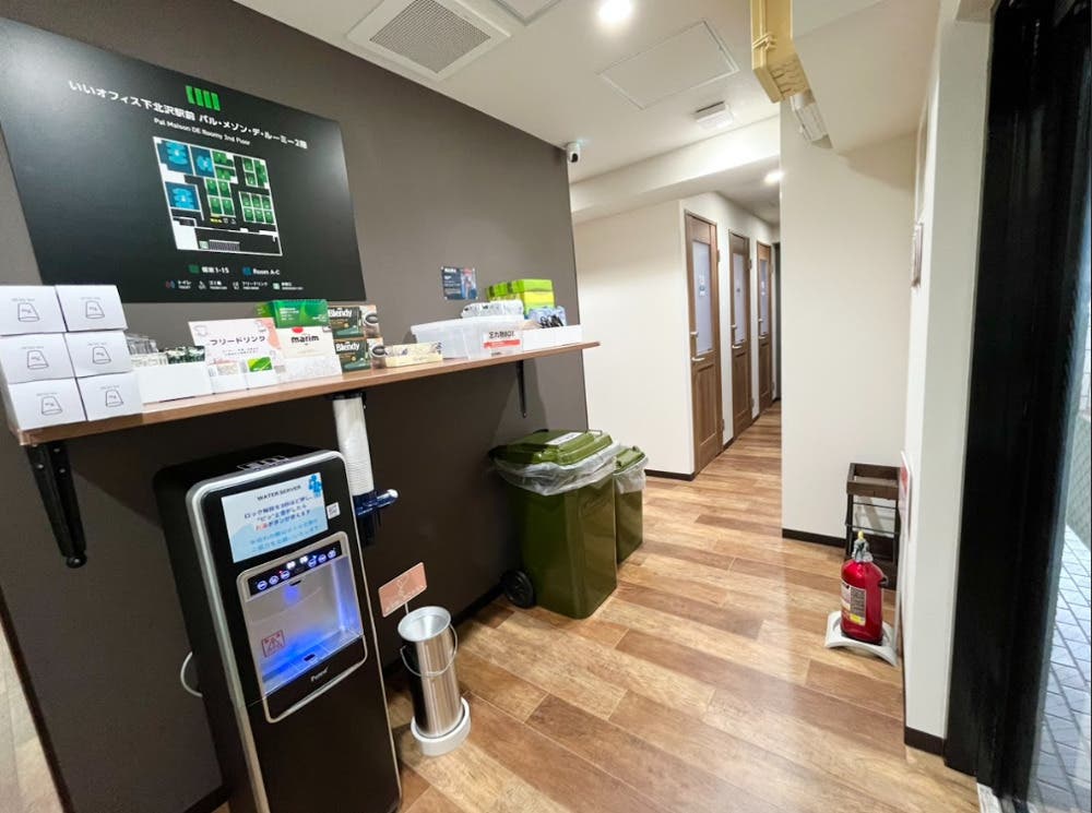 【下北沢駅から徒歩1分】モニター・フリードリンク付き4名会議室（Room C）の写真4