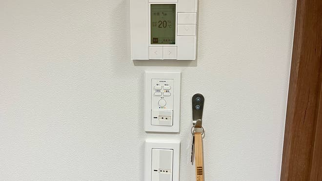 【下北沢駅から徒歩1分】モニター・フリードリンク付き1名個室(ブース15)の写真4