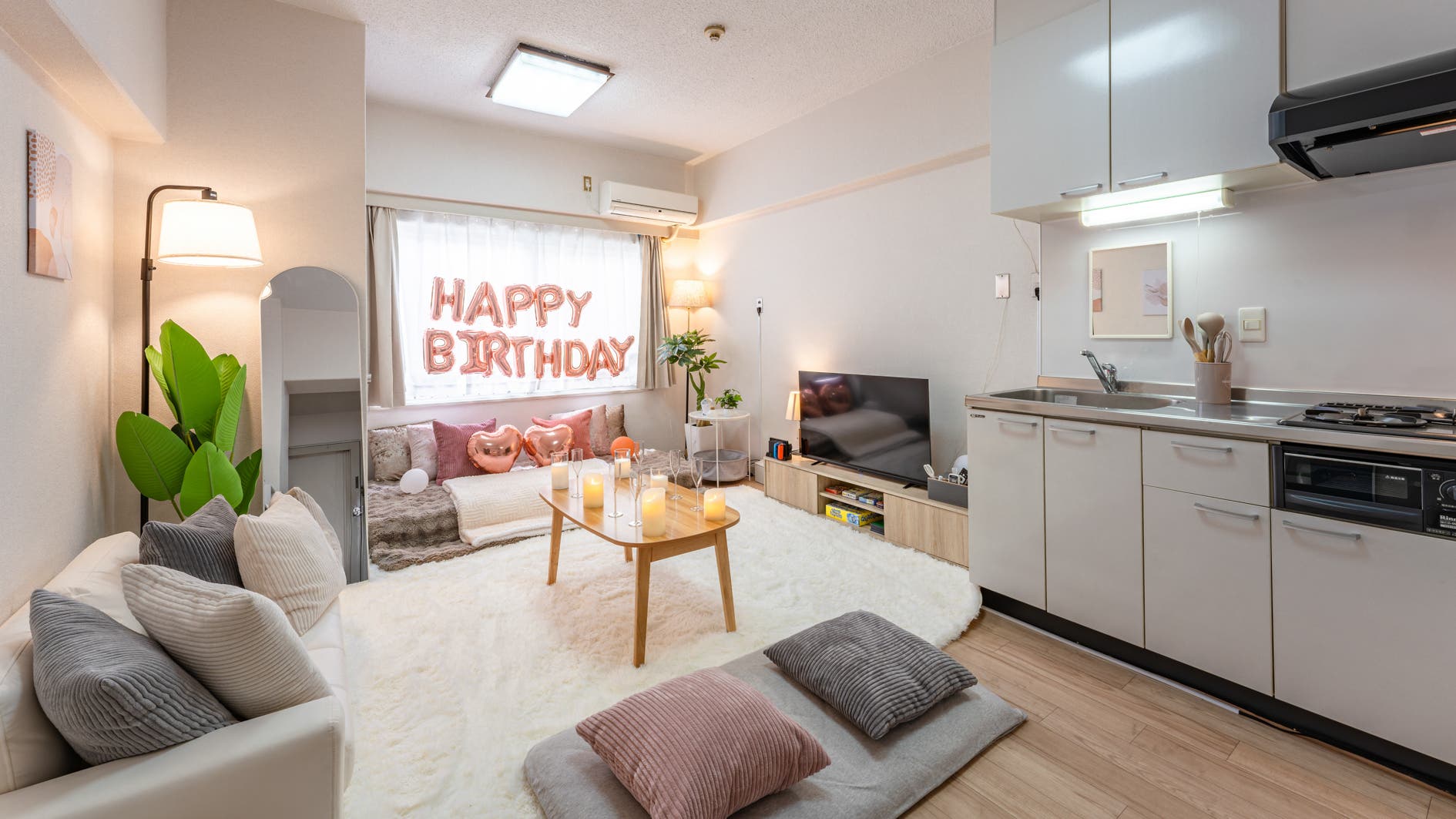 西中島南方2分✨新大阪すぐ🤍ふかふかマット🎁 デート💕女子会🥂映画鑑賞／ボドゲ🎮おしゃ夜会✨誕生日会🎉推し活の写真1