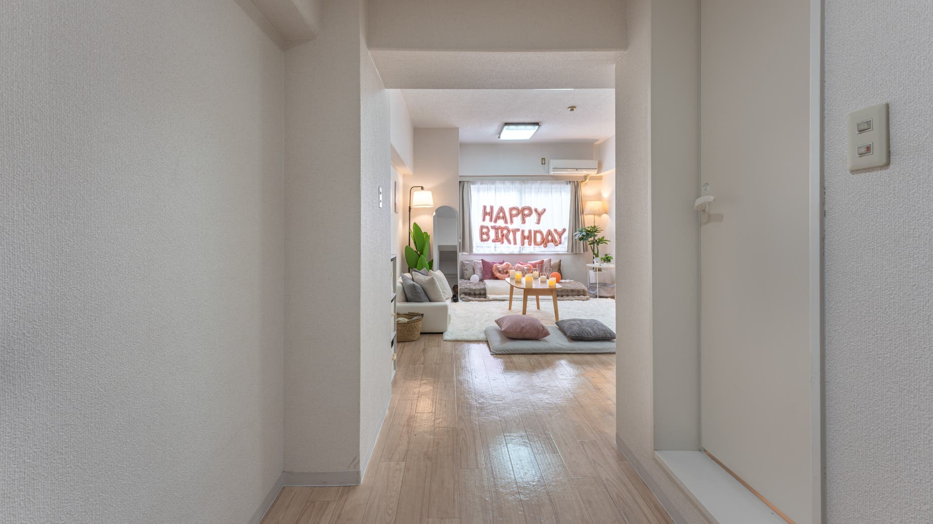 西中島南方2分✨新大阪すぐ🤍ふかふかマット🎁 デート💕女子会🥂映画鑑賞／ボドゲ🎮おしゃ夜会✨誕生日会🎉推し活の写真26