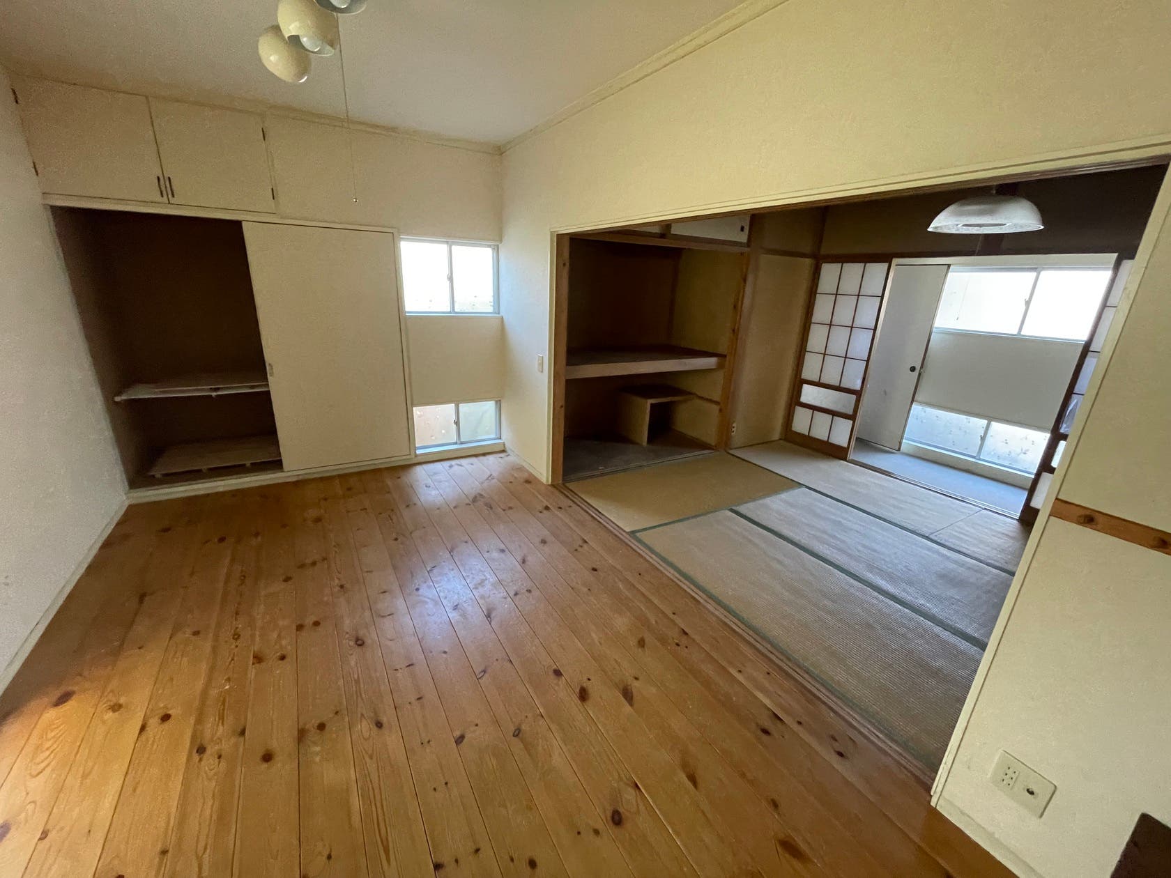 完全貸切】源泉掛け流し温泉｜平日限定｜最大8名｜静かな一棟貸しの写真1