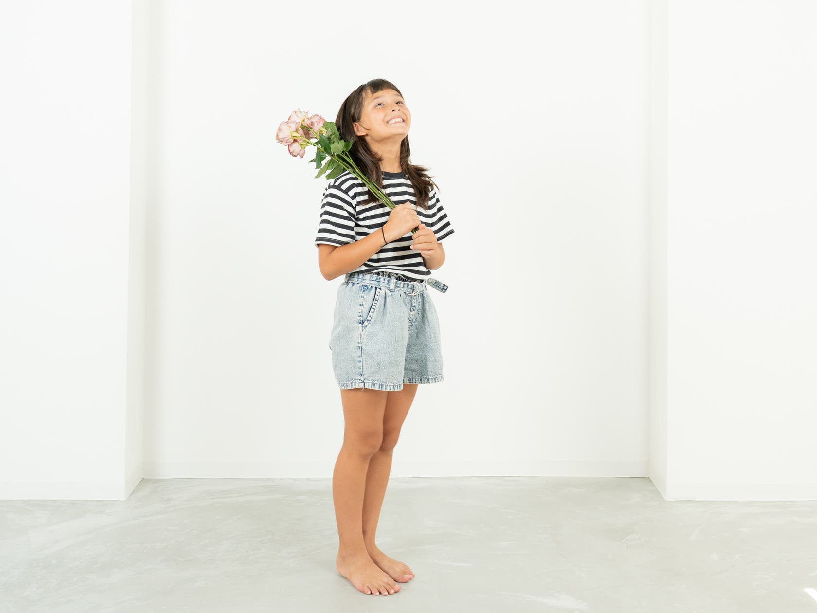 撮影機材無料・自然光・コンクリ床・白壁・アーチ・埋込本棚【 アパレル｜撮影｜POP UP 】メイクルーム完備・大須観音7分の写真10