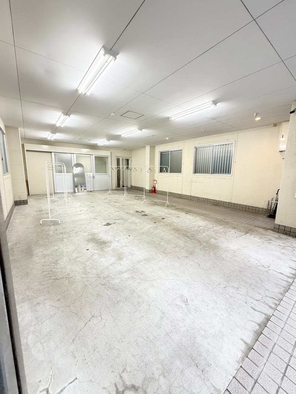 駅徒歩３分⭐️【心斎橋・堀江エリア】72㎡の広々空間、無料備品多数✨展示会、ポップアップやワークショップ会場に最適🧡の写真4