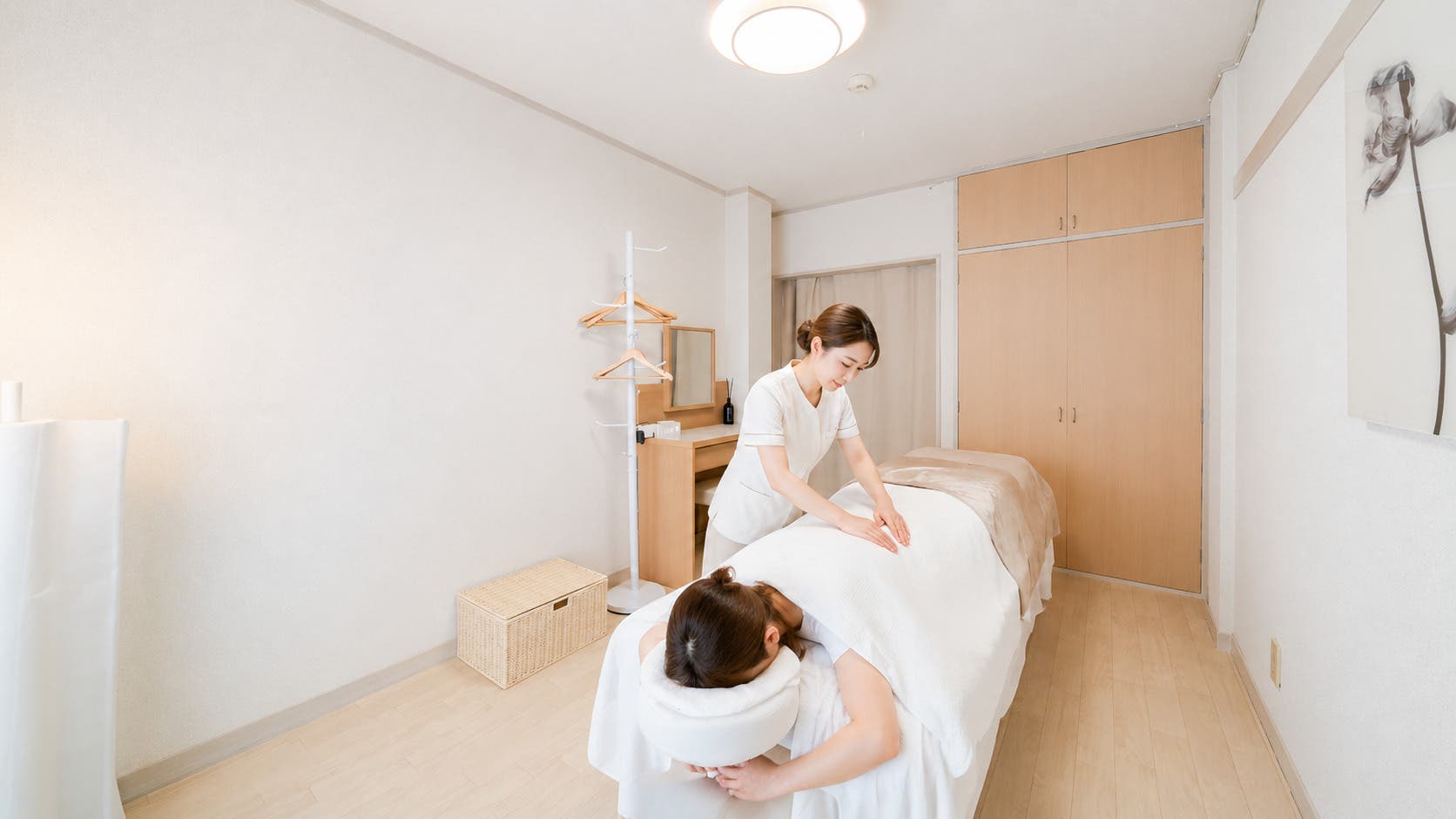 🌼[NEW OPEN]🌼✨自由が丘7分✨ エステ、整体、美容向け プライベート隠れ家サロンの写真1
