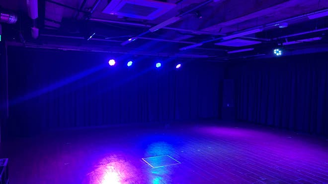 【新大阪徒歩圏】大型ダンス・撮影対応スタジオ|暗転可・鏡・音響完備|MV/WS/リハ対応の写真2