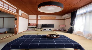 閑静な住宅街に佇む戸建て住宅。歌舞伎町や新宿御苑へも徒歩でアクセス可能な好立地です。
