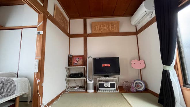 閑静な住宅街に佇む戸建て住宅。歌舞伎町や新宿御苑へも徒歩でアクセス可能な好立地です。の写真2