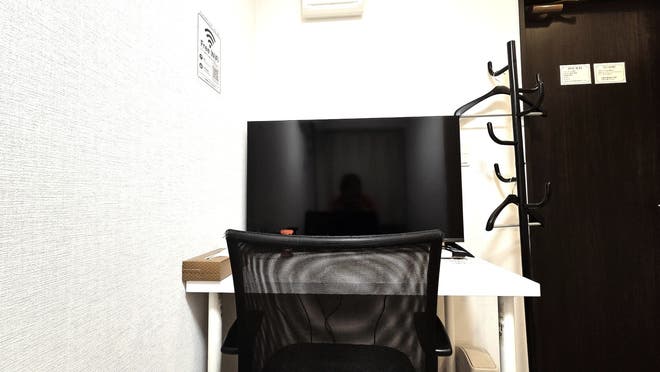 【完全個室】新橋コワーキング|シャワー・大画面TV・簡単調理OK!の写真2