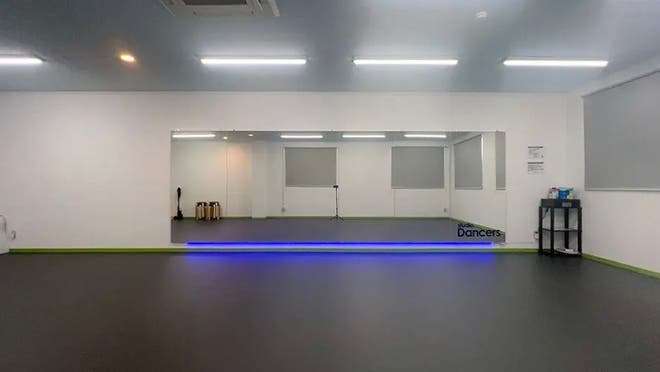 スタジオDancers京都山科 当日予約可能!ダンスの個人練習やレッスンの開催に最適な多目的スペースですの写真1