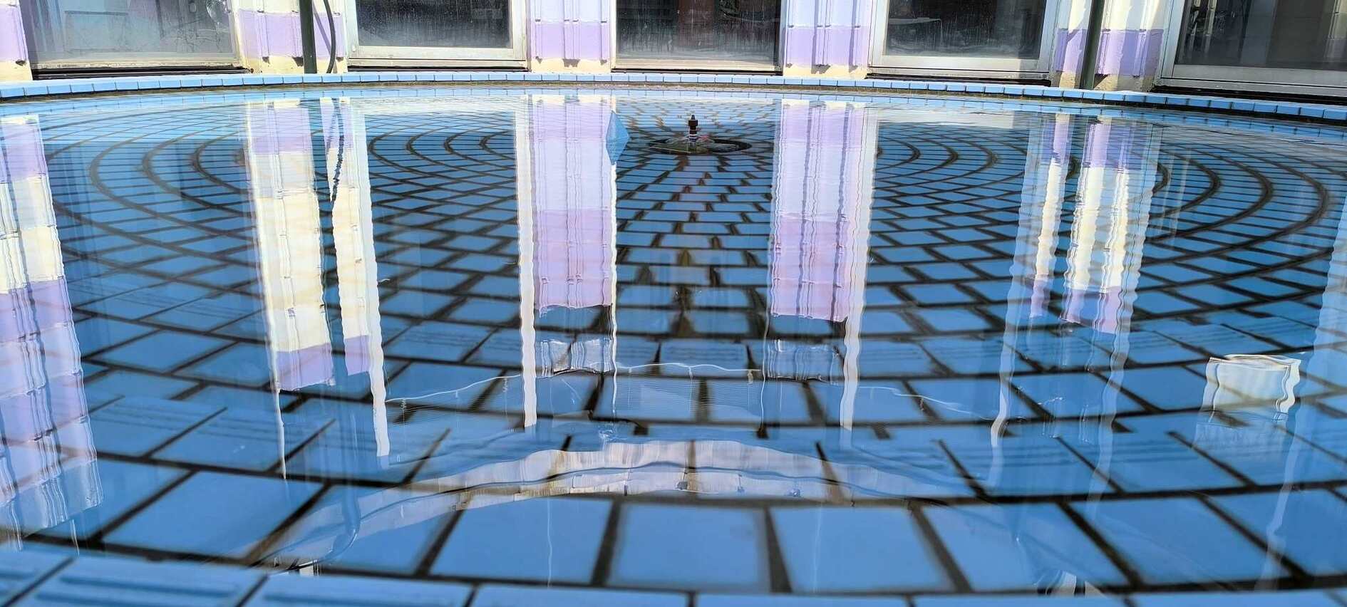 香川県・多度津町《さぬき浜街道》からすぐの一棟貸。『ギャラリー』『撮影スタジオ』『スピリチュアルワーク』などに最適な異空間の写真16
