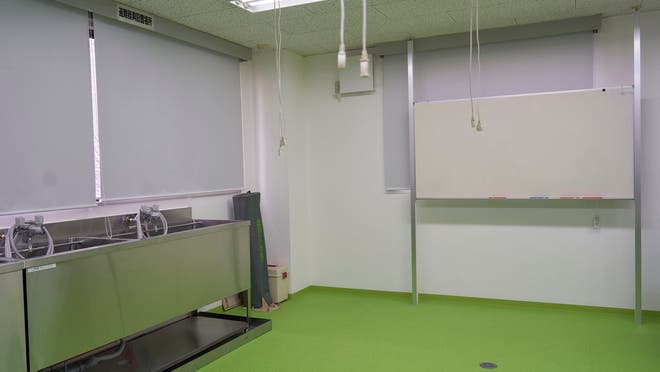 大阪北区でトリミング・シャンプー・セミナーなどに使える多用途レンタルスペース♪1時間から利用OK☆の写真3