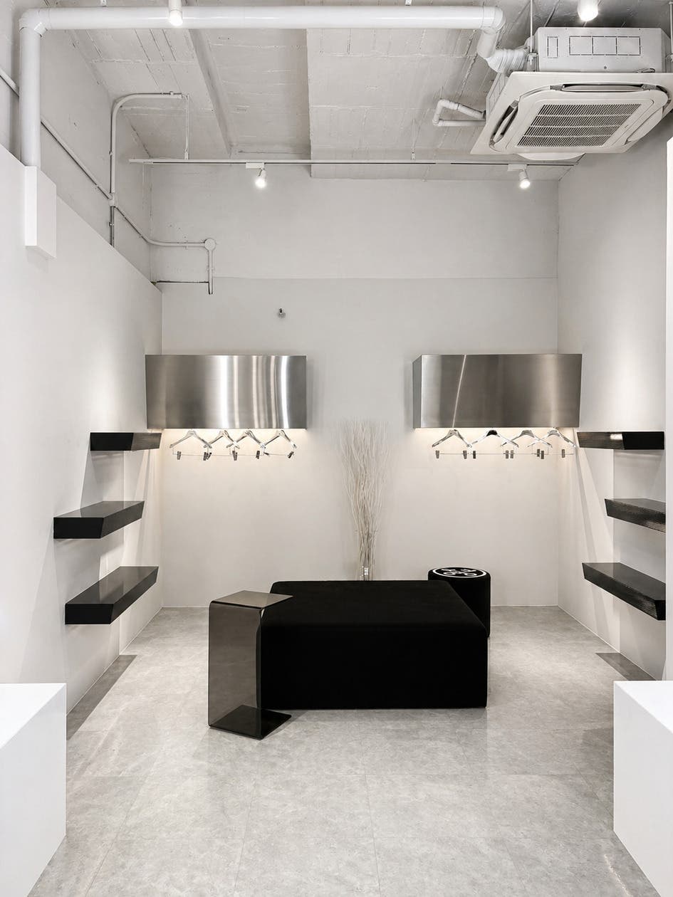 MAGNETPLACE難波｜什器付きで展示会・POPUP・撮影に使える貸切空間の写真4
