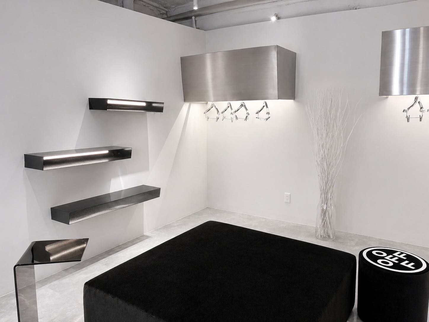 MAGNETPLACE難波｜什器付きで展示会・POPUP・撮影に使える貸切空間の写真2