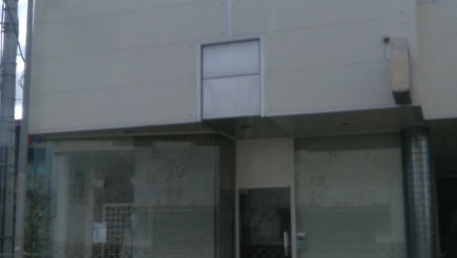 古いブティックの駐車場の写真8