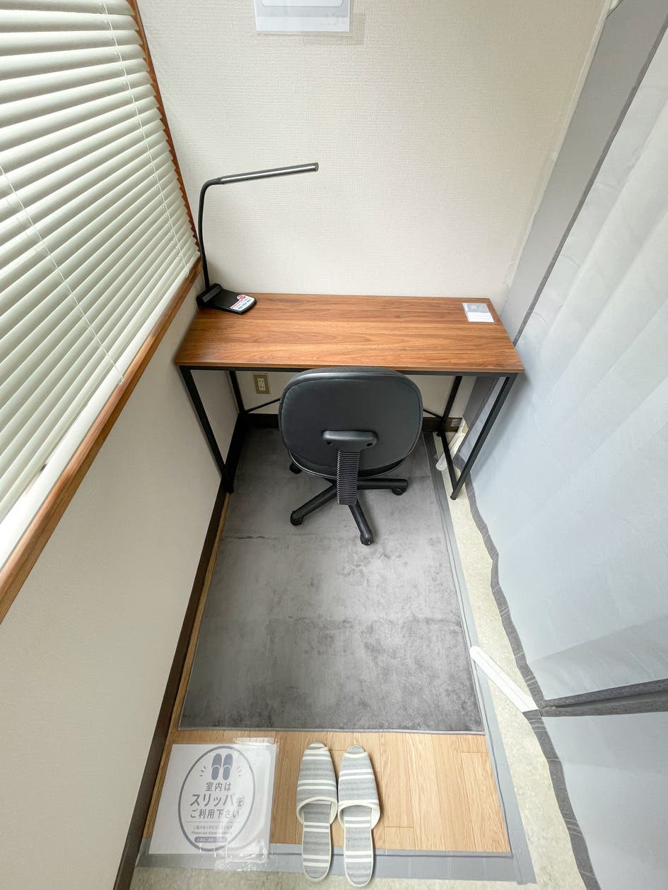 【福山駅近】静かに集中できる半個室ブース｜1名専用｜勉強・作業・読書にの写真4
