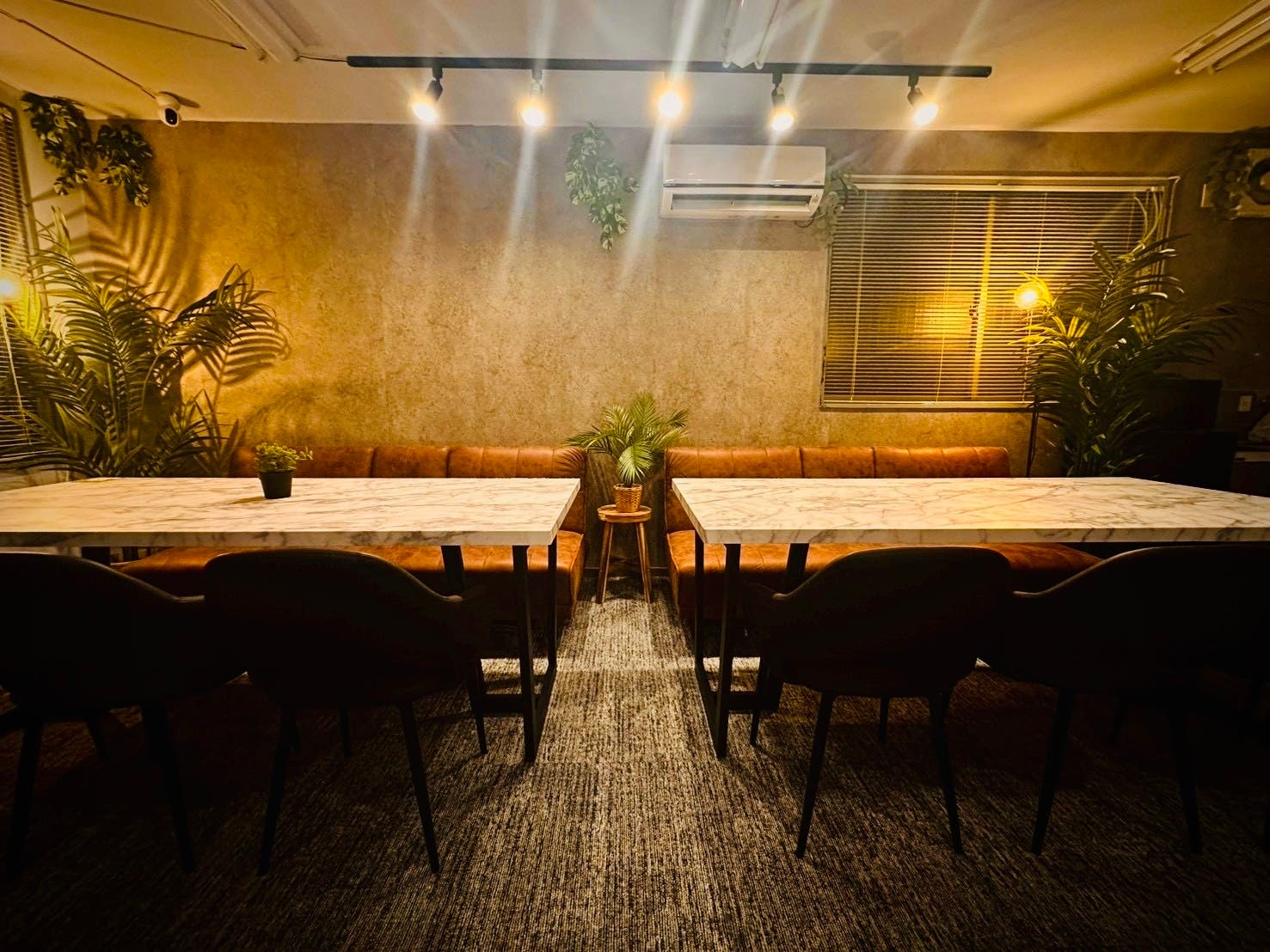 NEW【八丁堀駅2分！宝町駅3分！】最大24名着席/無料Wifi/会議・撮影・女子会・ボドゲ・パーティ・商談等！飲食🍺🍷可！の写真8