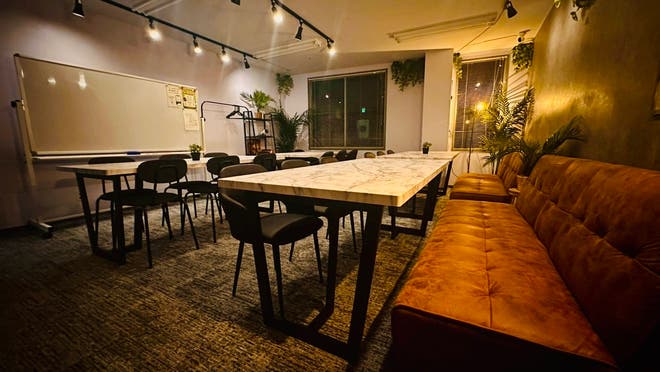 NEW【八丁堀駅2分!宝町駅3分!】最大24名着席/無料Wifi/会議・撮影・女子会・ボドゲ・パーティ・商談等!飲食🍺🍷可!の写真9