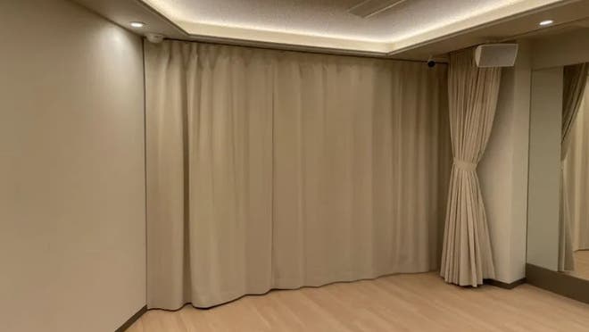 【Bst】駅近 鏡10m!小ホールのダンス・演劇リハに最適な70㎡の広々・快適な防音スタジオ!24時間OK、調光調色可、設備充実の写真4