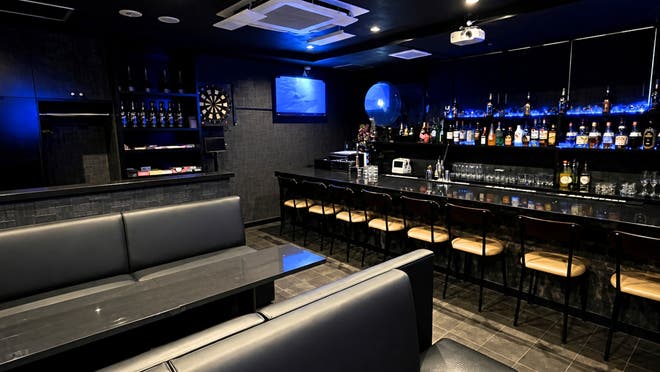 BAR完全貸切/セルフ飲み放題880円/カラオケ・ダーツ無料/結婚式2次会/誕生日会/Bar TK 心斎橋の写真1
