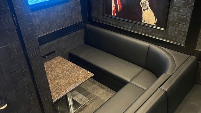 BAR完全貸切/セルフ飲み放題880円/カラオケ・ダーツ無料/結婚式2次会/誕生日会/Bar TK 心斎橋の写真4