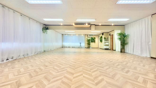 【関内駅3分】広々40㎡超/大型鏡計6m超/調光調色/綺麗なスタジオでダンス・ポージング・ヨガ・演劇・撮影等におすすめ☆の写真6