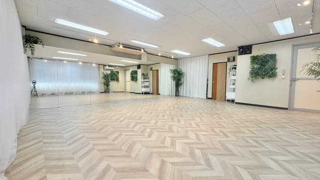 【関内駅3分】広々40㎡超/大型鏡計6m超/調光調色/綺麗なスタジオでダンス・ポージング・ヨガ・演劇・撮影等におすすめ☆の写真2