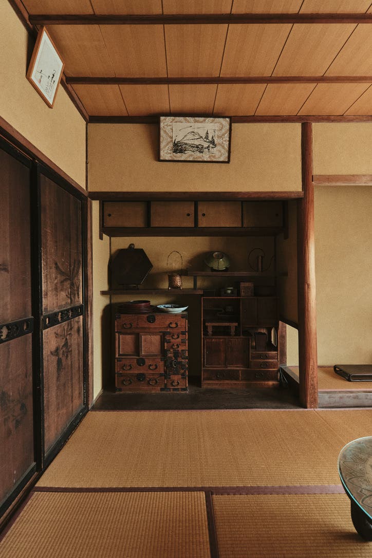 アンティーク空間と家具・自然光差し込む10部屋・1棟貸しで撮影可能・スタッフの撮影補助あり。写真・動画(オプション)別料金。の写真4