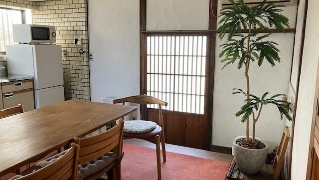※プラン見直しました※ 築60年一軒家貸切、自然光が降り注ぐ和庭園、清潔、駐車スペース5台の写真19