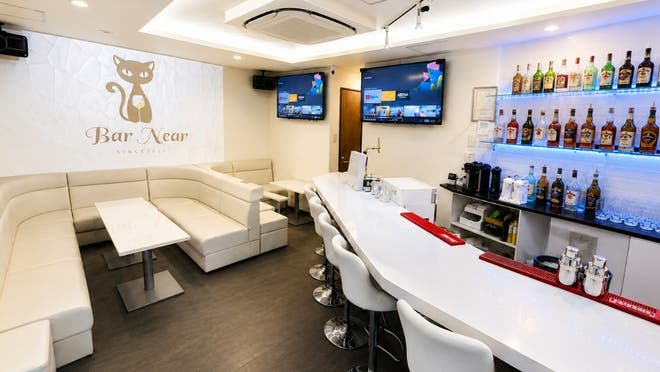 BAR完全貸切/セルフ飲み放題880円/カラオケ・ダーツ無料/心斎橋駅近/結婚式2次会/Bar Near 心斎橋の写真1