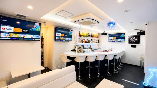 BAR完全貸切/セルフ飲み放題880円/カラオケ・ダーツ無料/心斎橋駅近/結婚式2次会/Bar Near 心斎橋の写真2