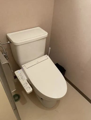 【Ast】飯田橋徒歩4分 清潔で快適、壁一面鏡張り、24時間OK、電子ピアノ、最適な音響。楽器・歌の練習、レッスン、撮影等の写真5
