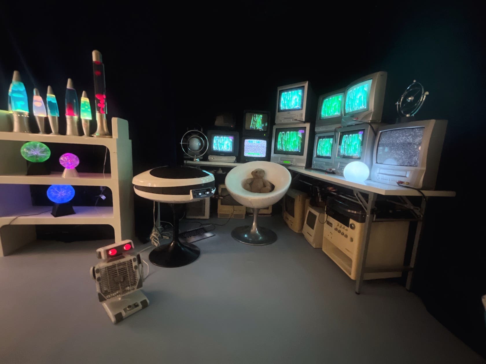 平成/SF/ブラウン管/遊園地/スペースエイジ/白壁/商店街/コスプレ/MV/前撮り/かわいい/ペット可/商店街/蒲田駅徒歩2分の写真21